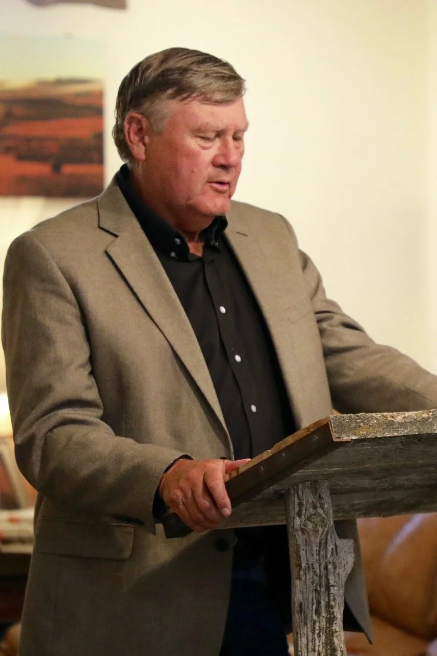 Lonetree Ranch - Hoofbeats & Prairie Breezes