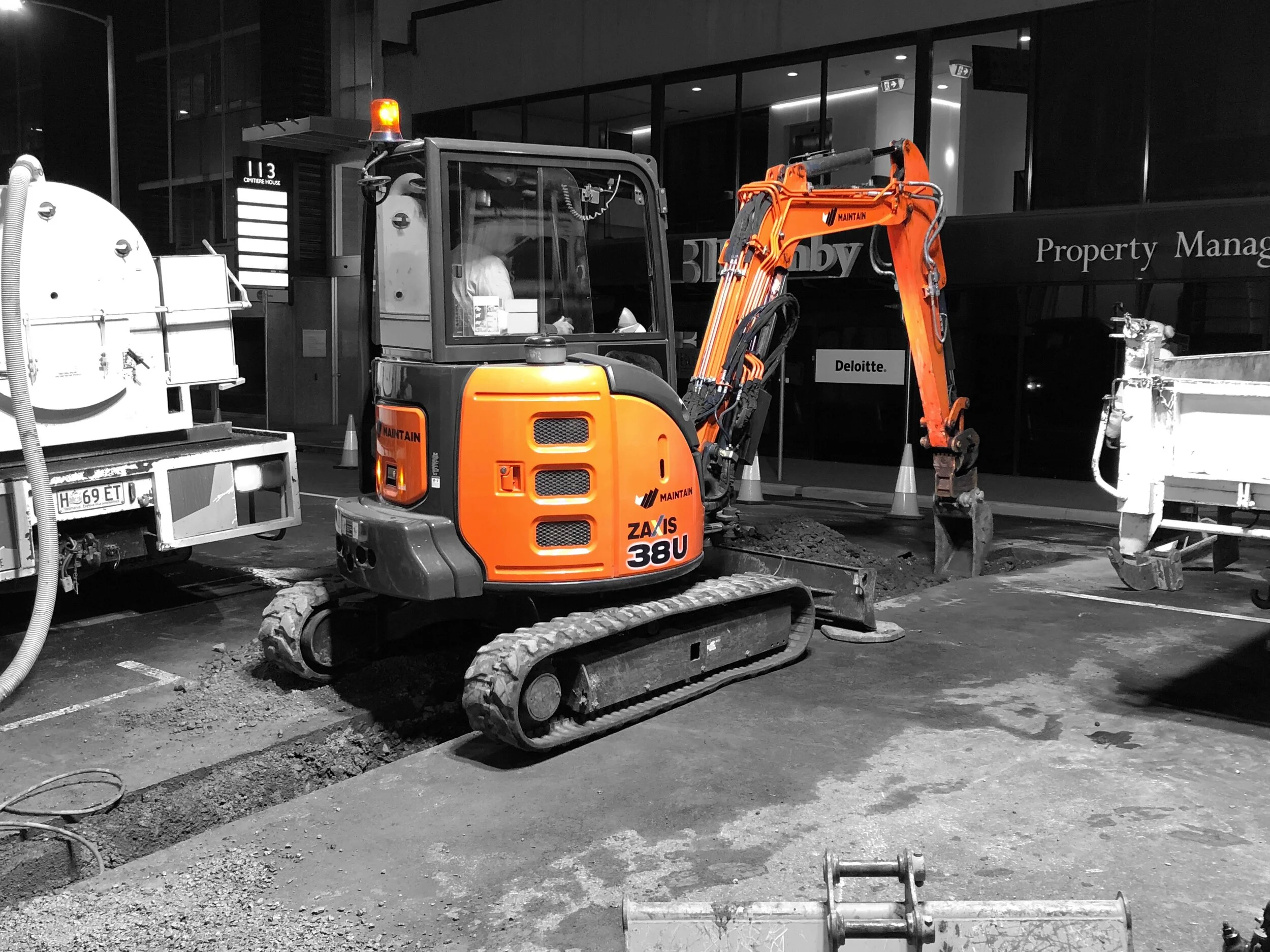 Maintain Contracting