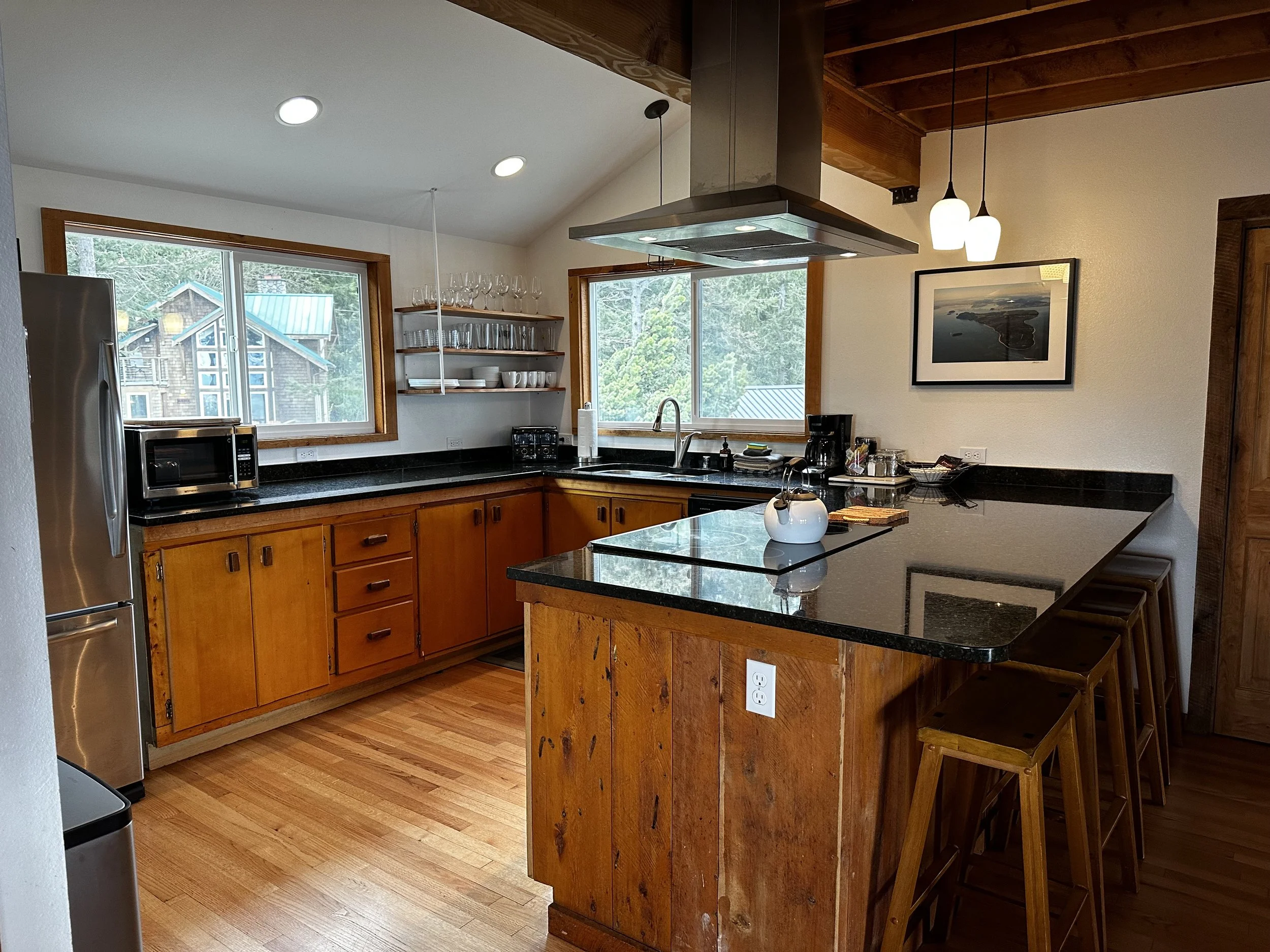 Guemes House — Guemes Island Resort