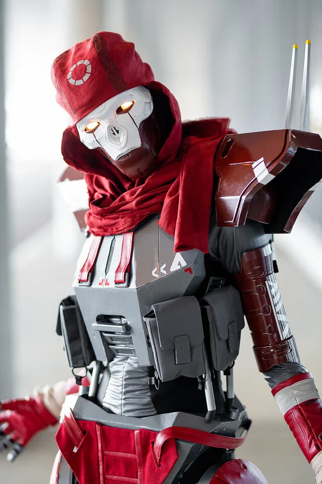 For all of you who were asking for a revenant cosplay here it is ...