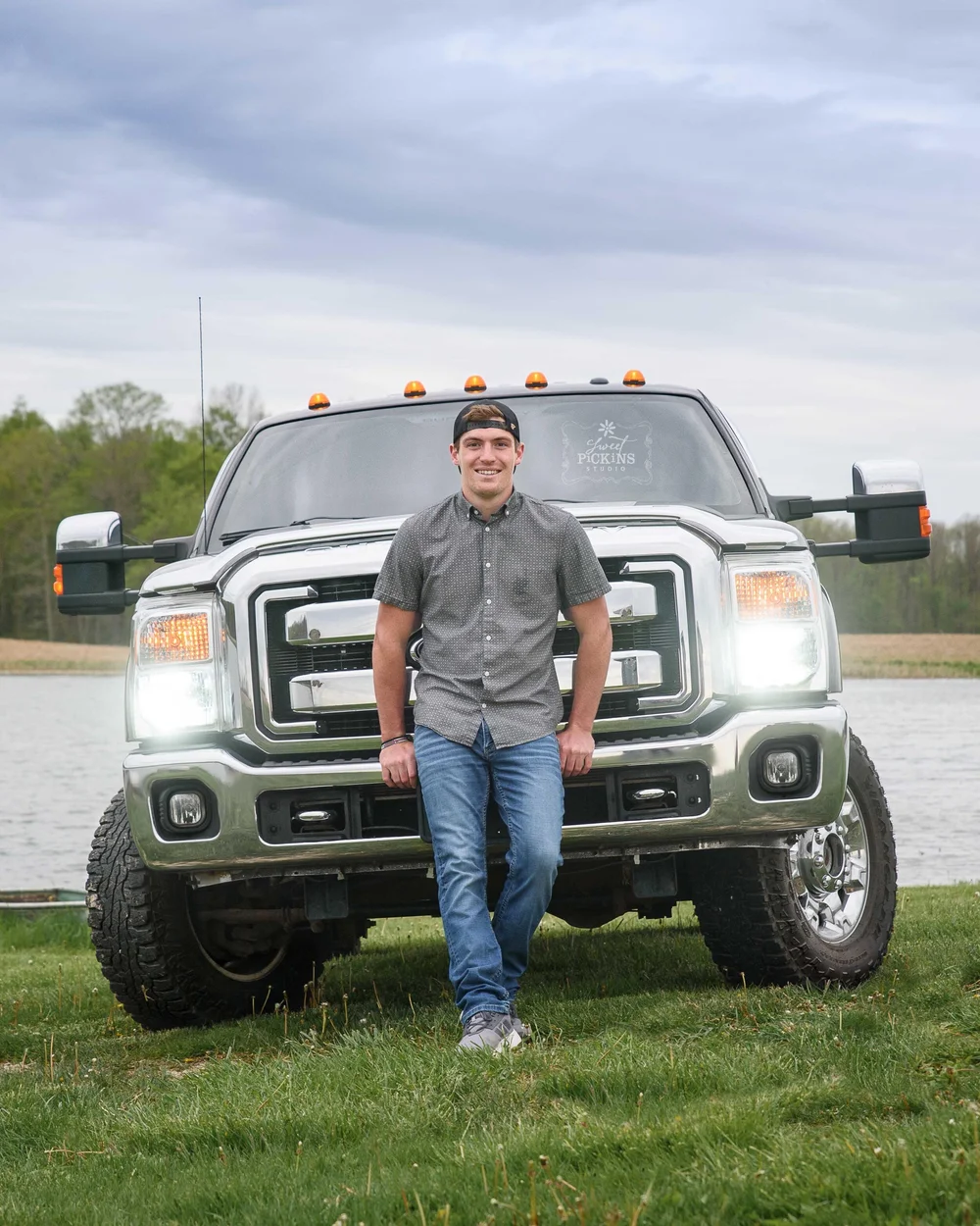 Corbin | Peru Indiana Senior Guy Photography Session by Sweet Pickins ...