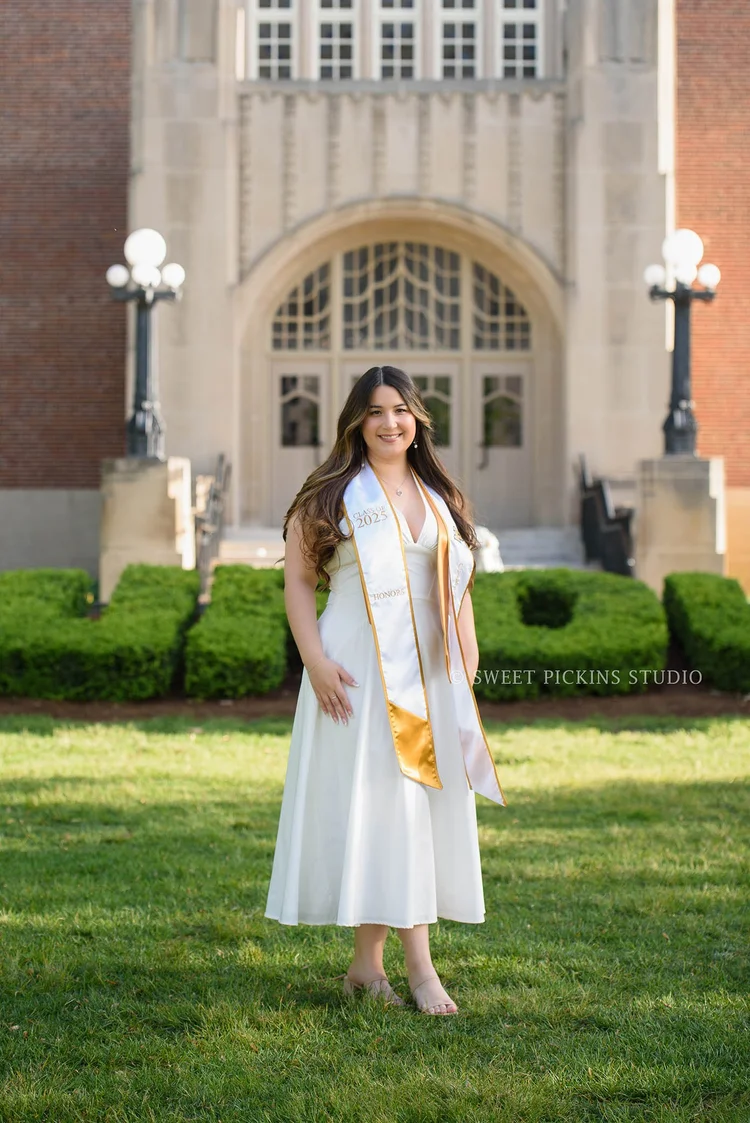 Purdue Spring Graduation Photography for West Lafayette graduate ...