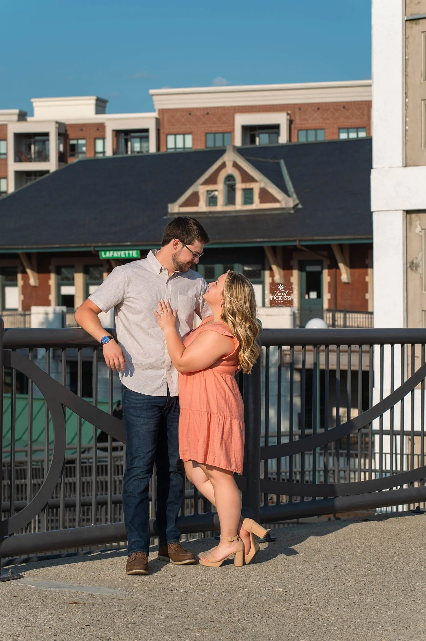 Sarah & Noah's Engagement Photography at Fairfield Lakes Park and ...