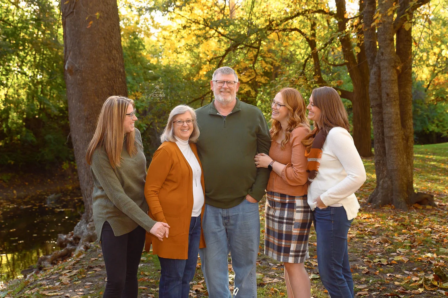 Kokomo, Indiana Extended Family Portrait Photography in Fall at ...