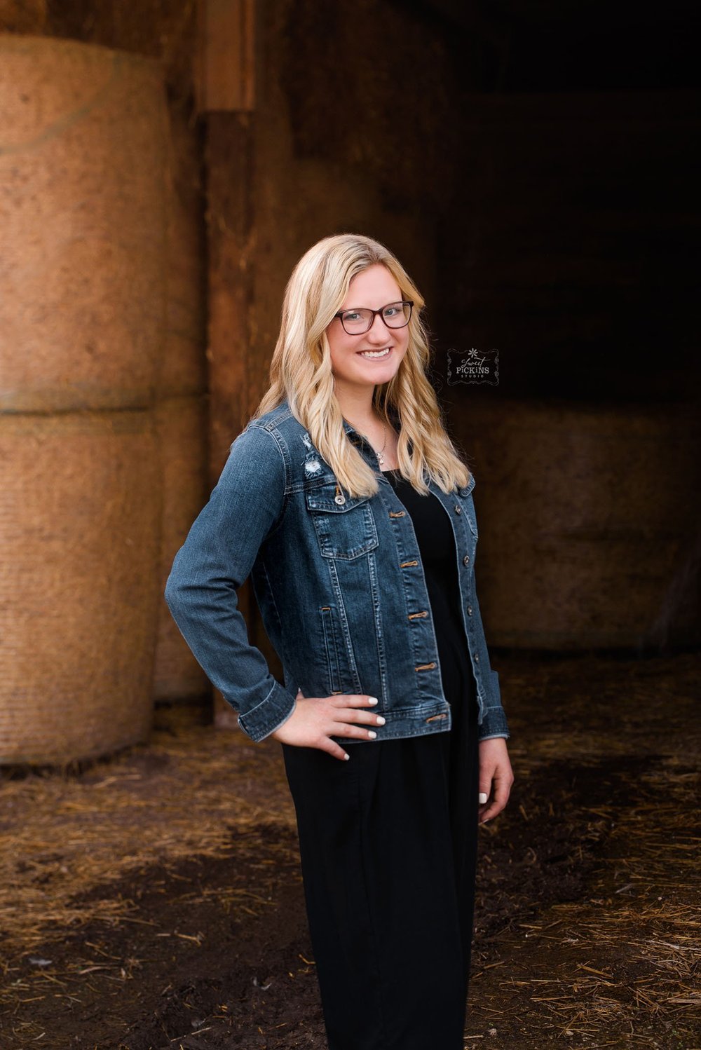Roann, Indiana Senior Girl Photography on Dairy Farm for North Miami ...