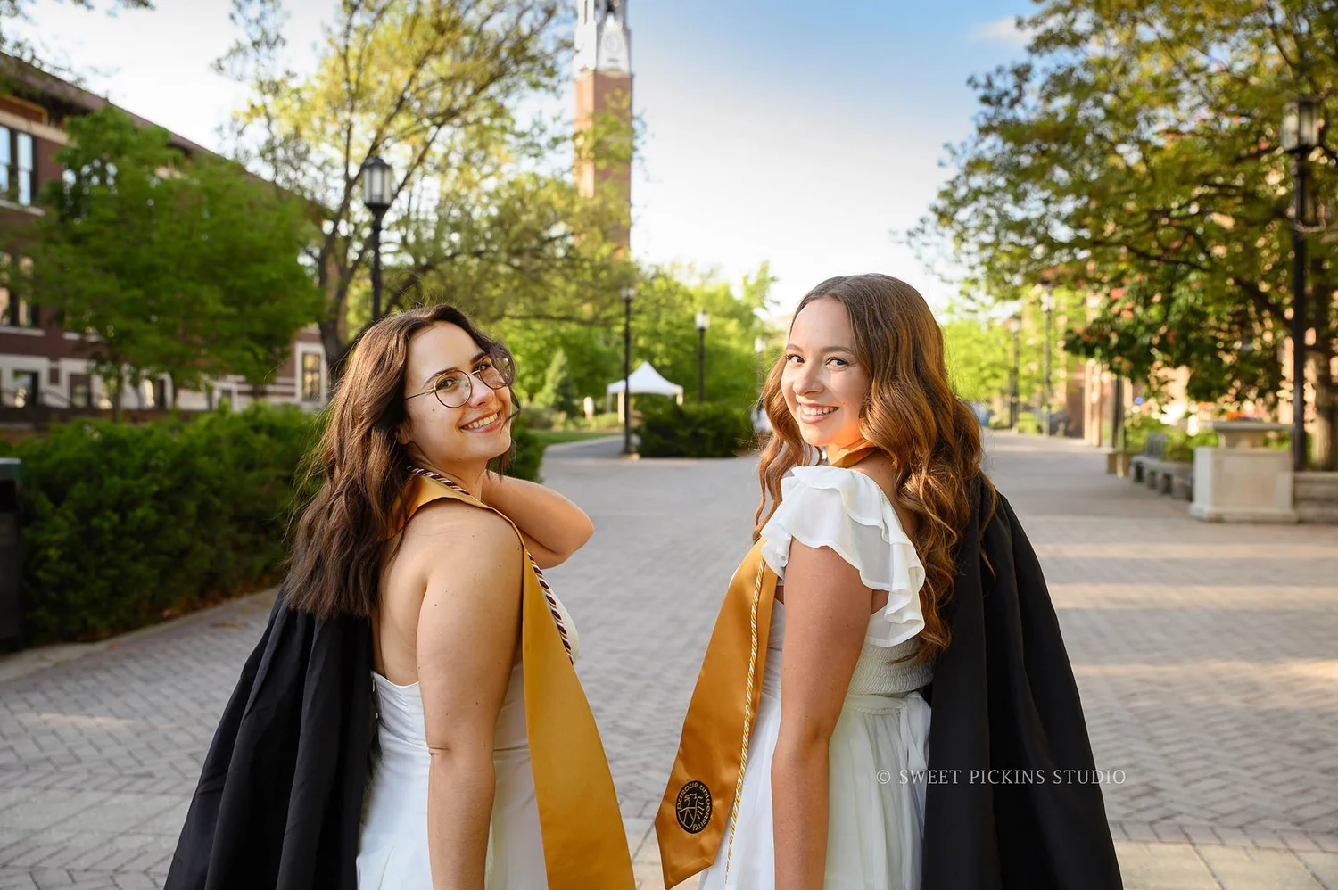 Purdue Graduation Photos for Roommates in West Lafayette, IN — Sweet ...