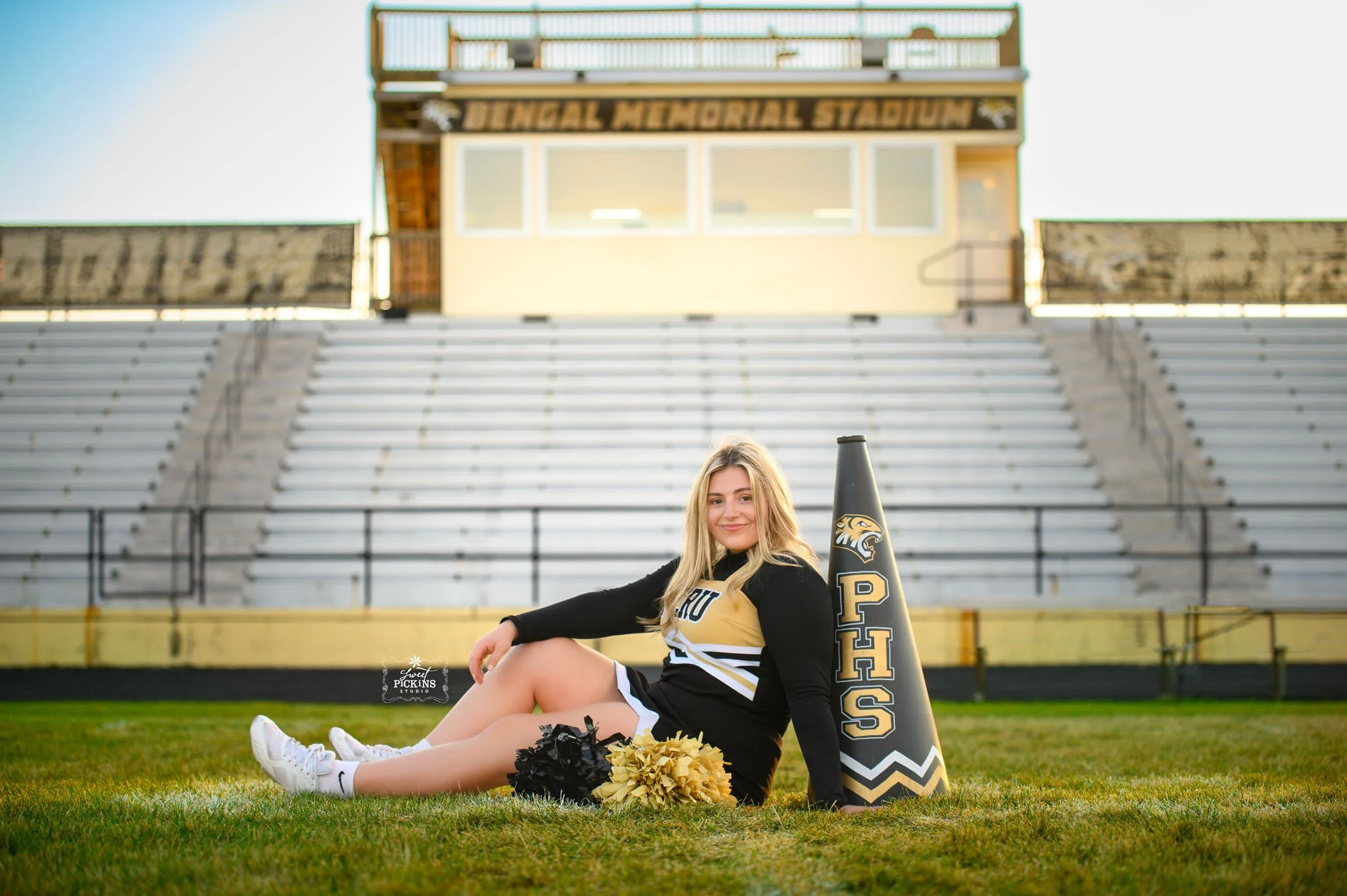 Peru Indiana Cheerleading Senior Photography at Football Stadium ...