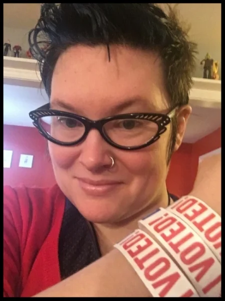 About — Cortney Makes Art