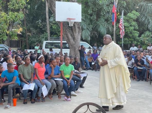 LCS Celebrates First Mass of New School Year on the Feast of the ...