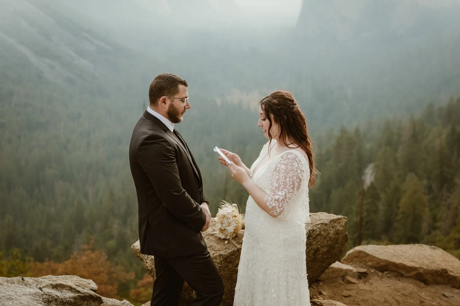 Seattle Elopement [2026 Guide] — Seattle Elopement Photographer & Guide ...