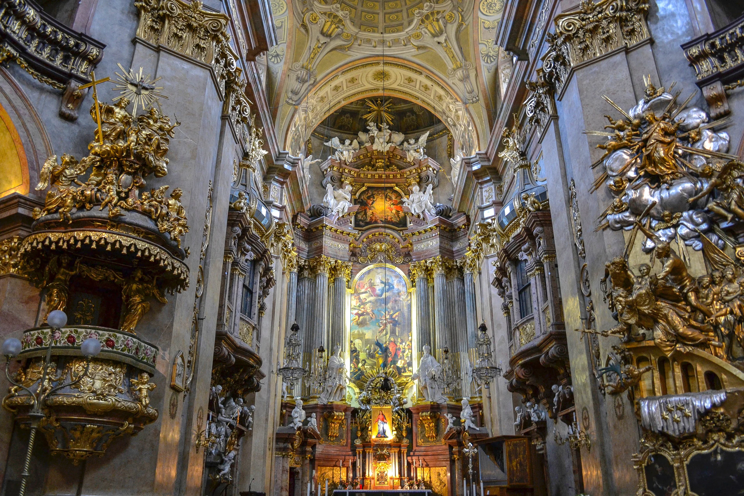 10 Beautiful Churches in Vienna