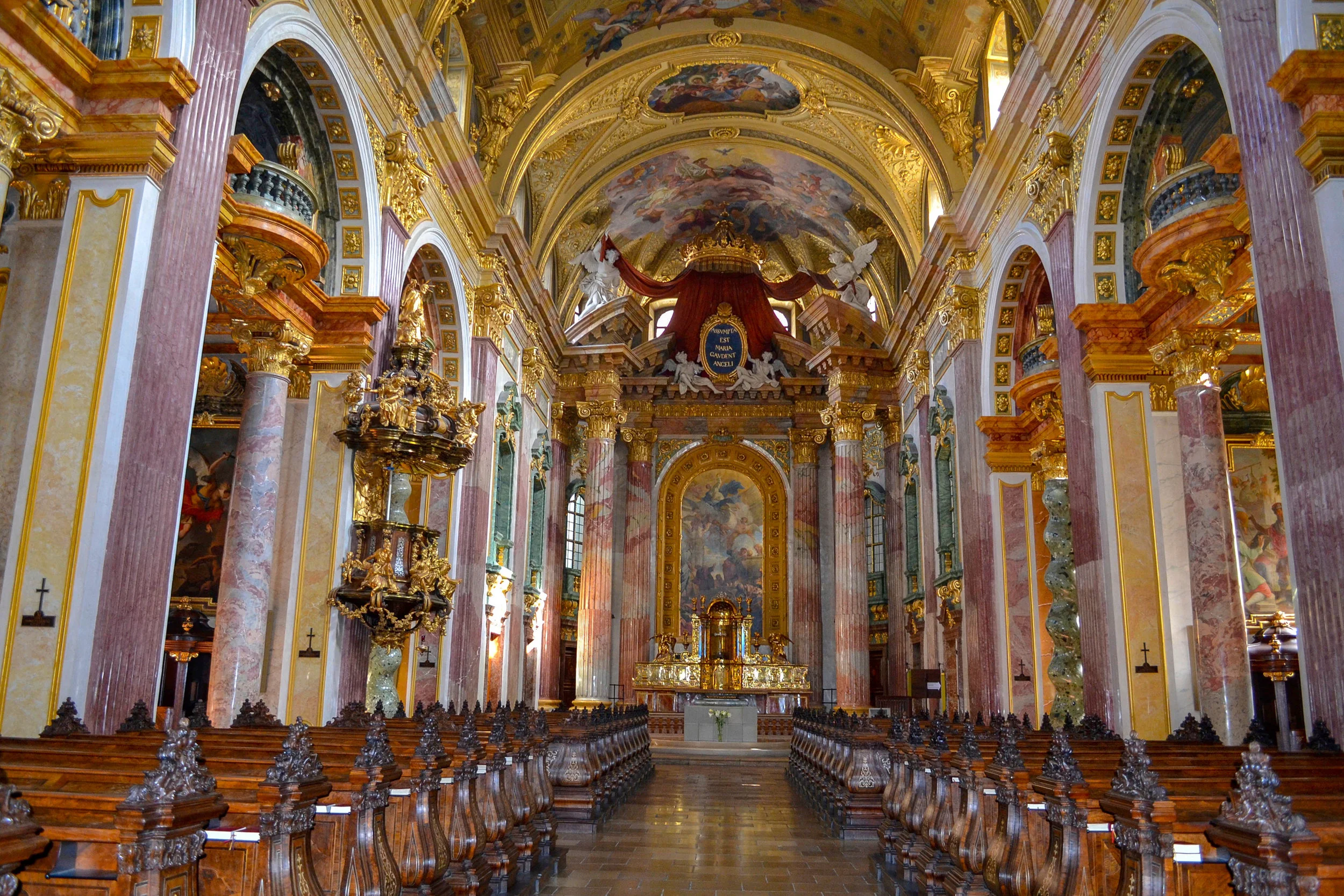 10 Beautiful Churches in Vienna