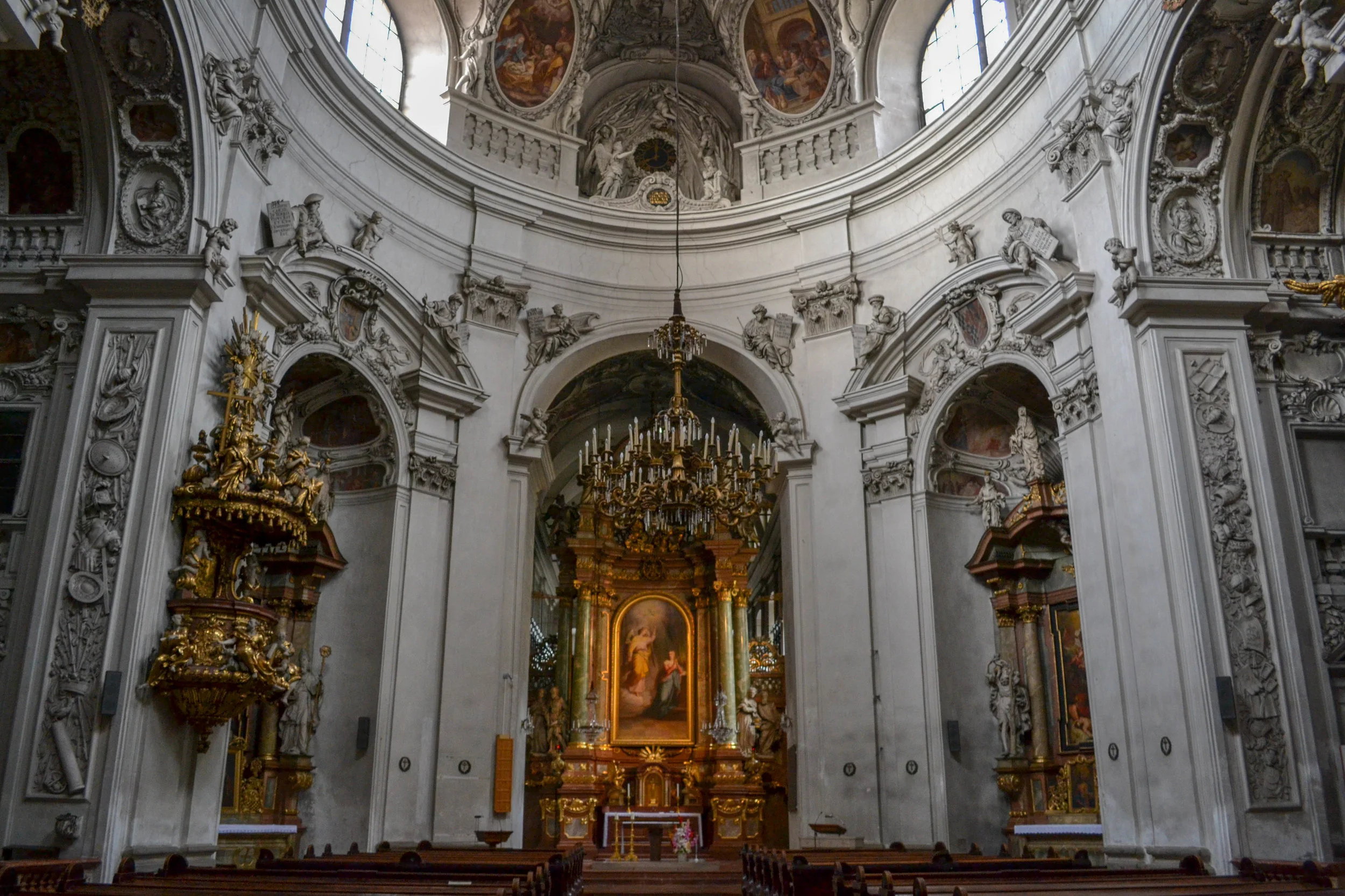 10 Beautiful Churches in Vienna