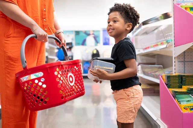 The future of retail: how technology and consumer behaviour are shaping ...