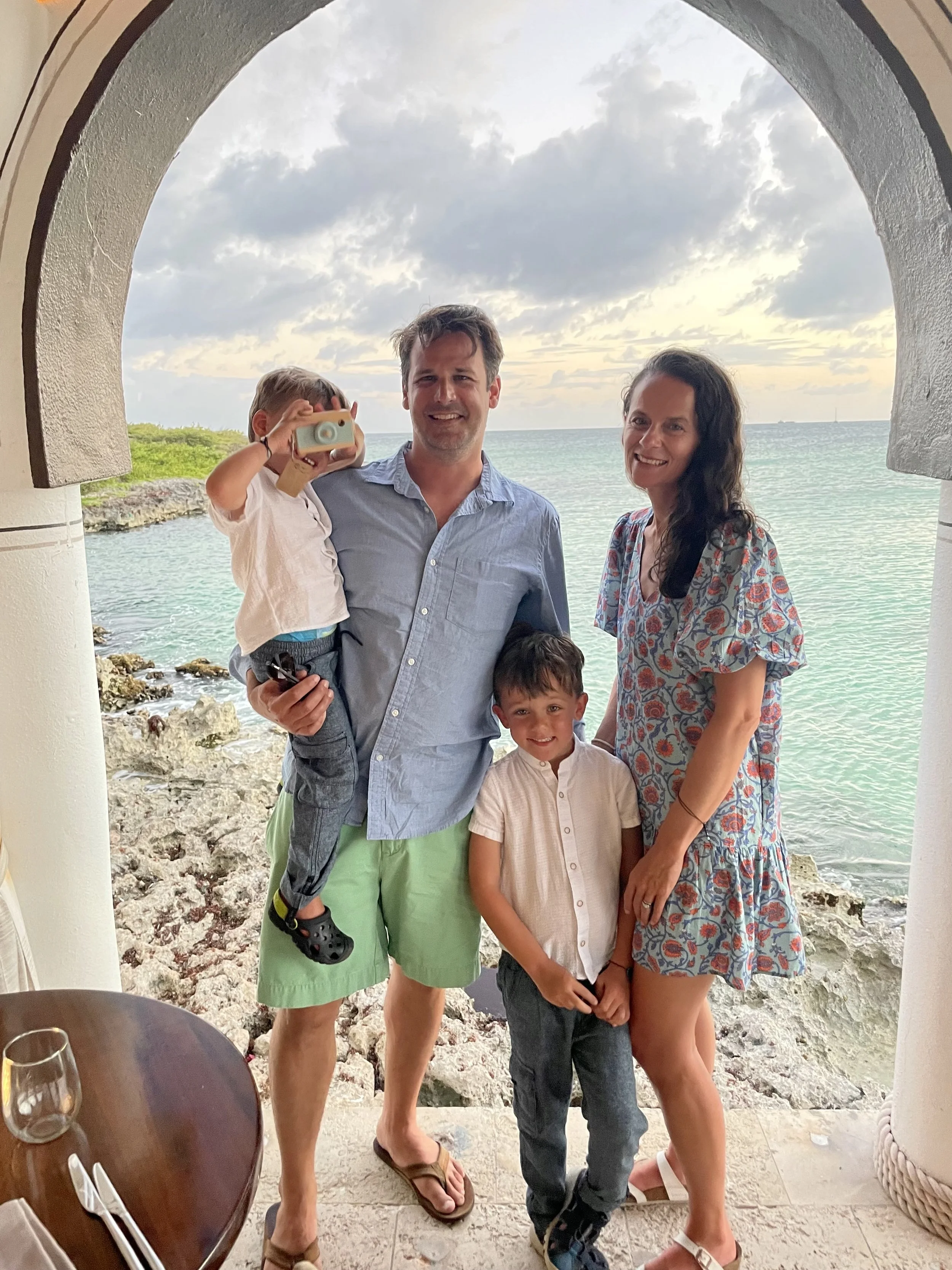 Team — AOHTravel