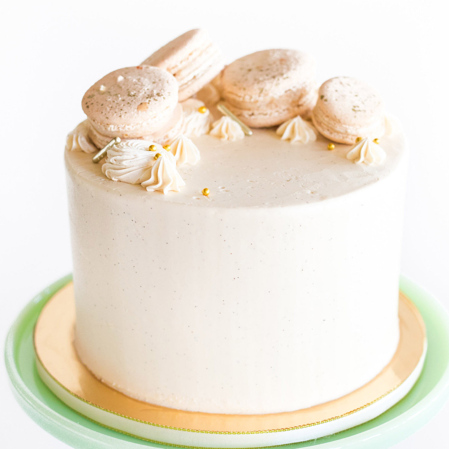 Macaron Topped Cake
