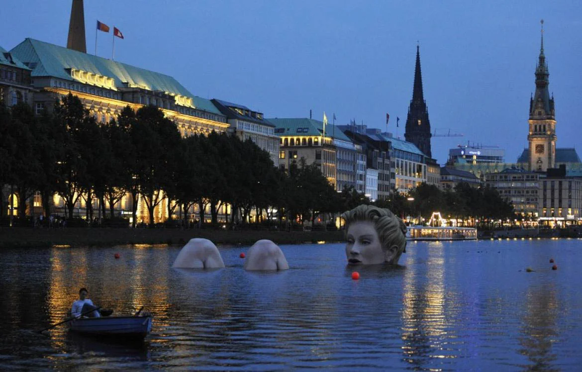 Die Badende in der Binnenalster — Figurenbau Peter Ardelt