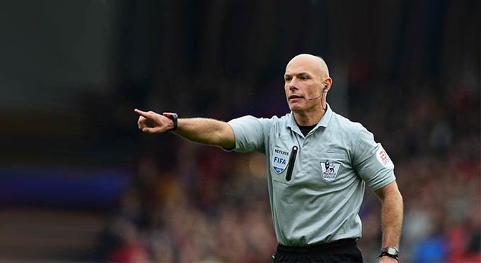 Top 10 Best football/soccer referees of all time — REFSIX