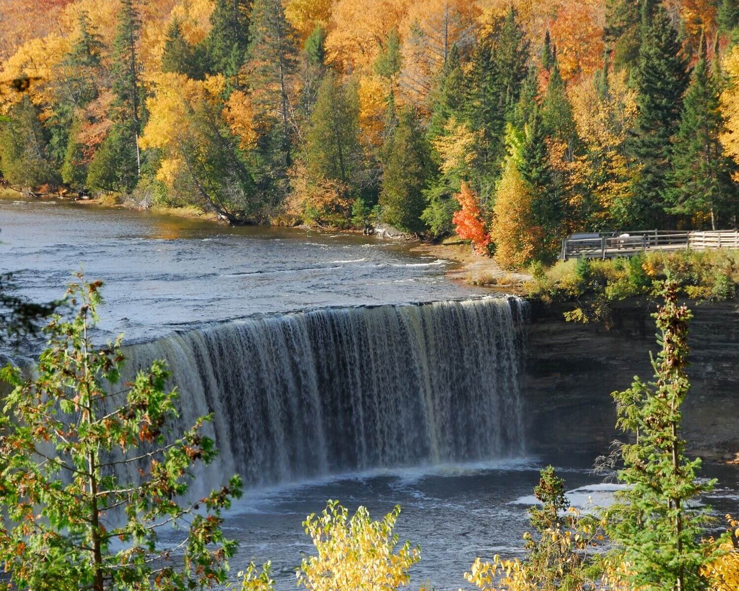Michigan's Eastern Upper Peninsula Travel — mymichiganbeach.com