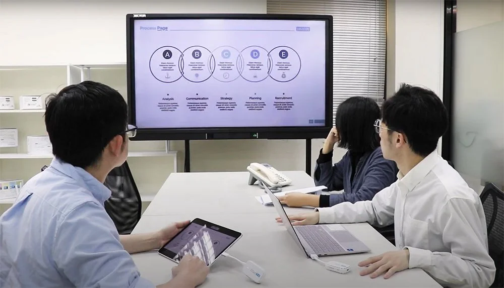 EZCast Pocket 2T1R: Elevating Wireless Display Solutions for Small ...