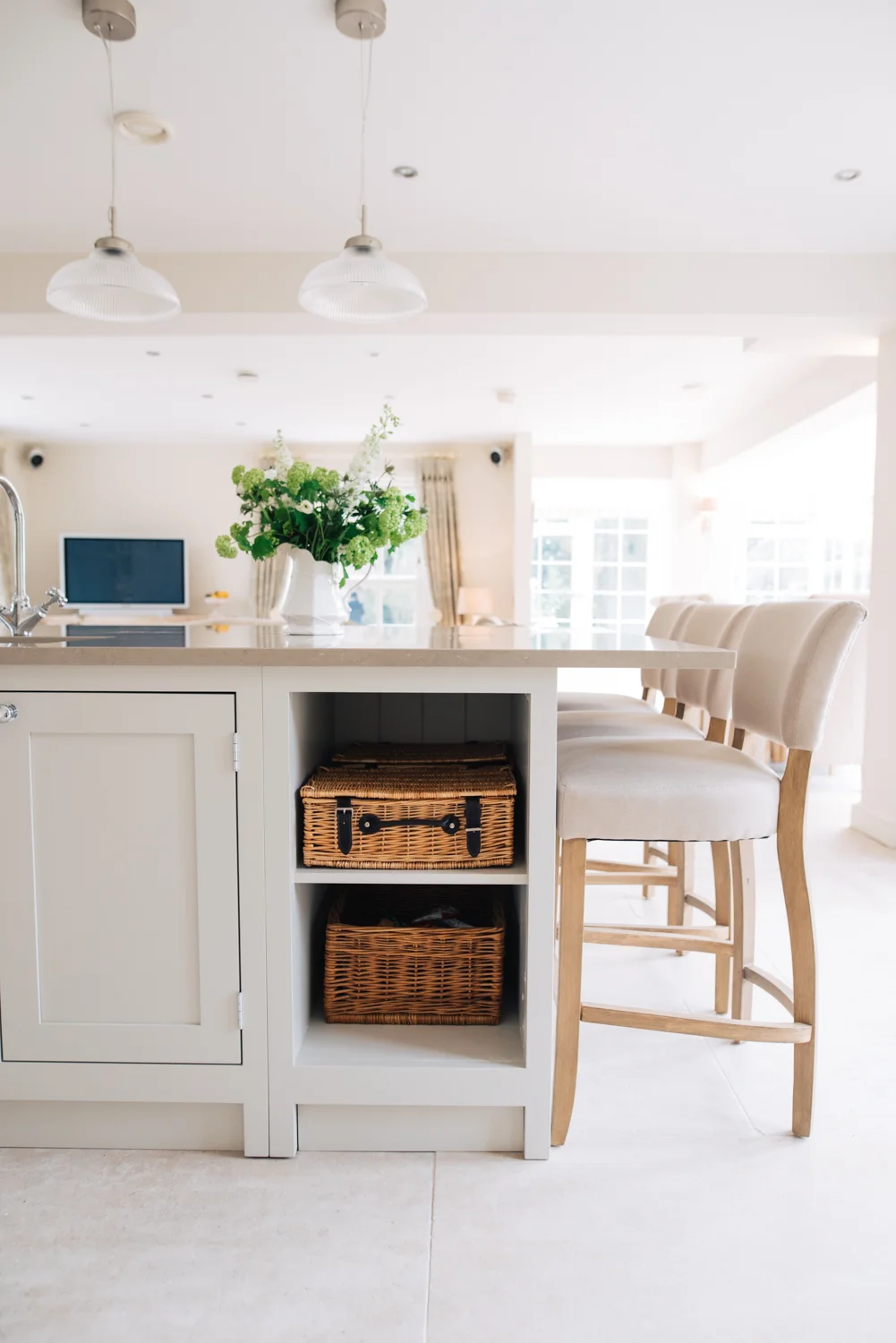 Traditional Kitchen/Diner/Lounge - Stratford Upon Avon — Field & Co ...