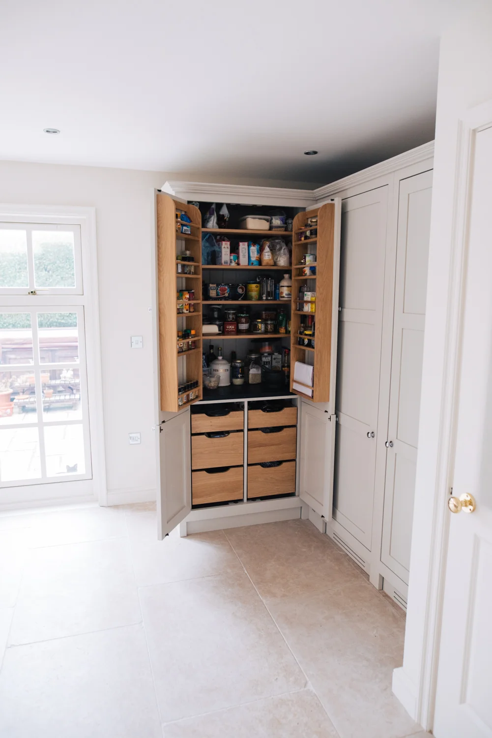 Traditional Kitchen/Diner/Lounge - Stratford Upon Avon — Field & Co ...