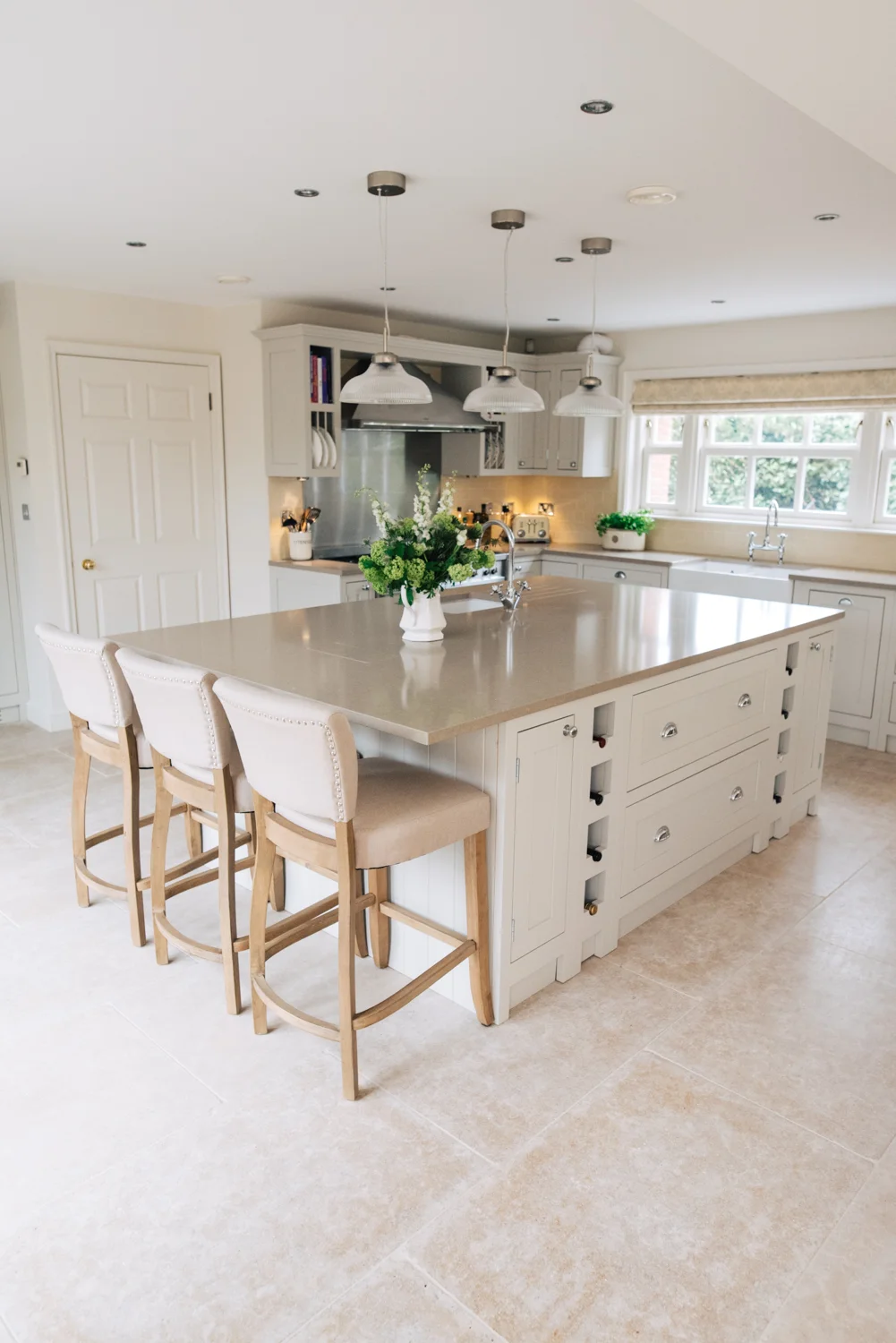 Traditional Kitchen/Diner/Lounge - Stratford Upon Avon — Field & Co ...