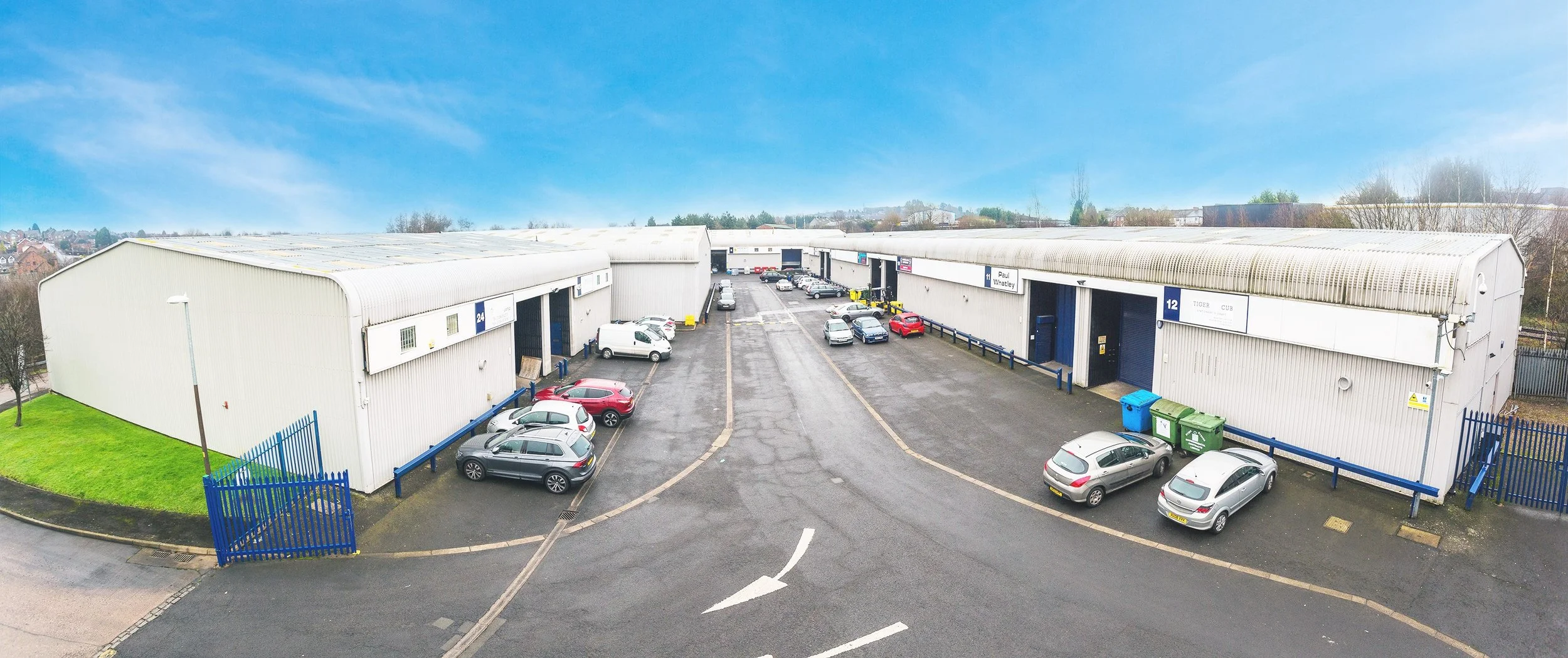 Logicor delivers new UK warehouse for Hoek Flowers — Flashbulb*