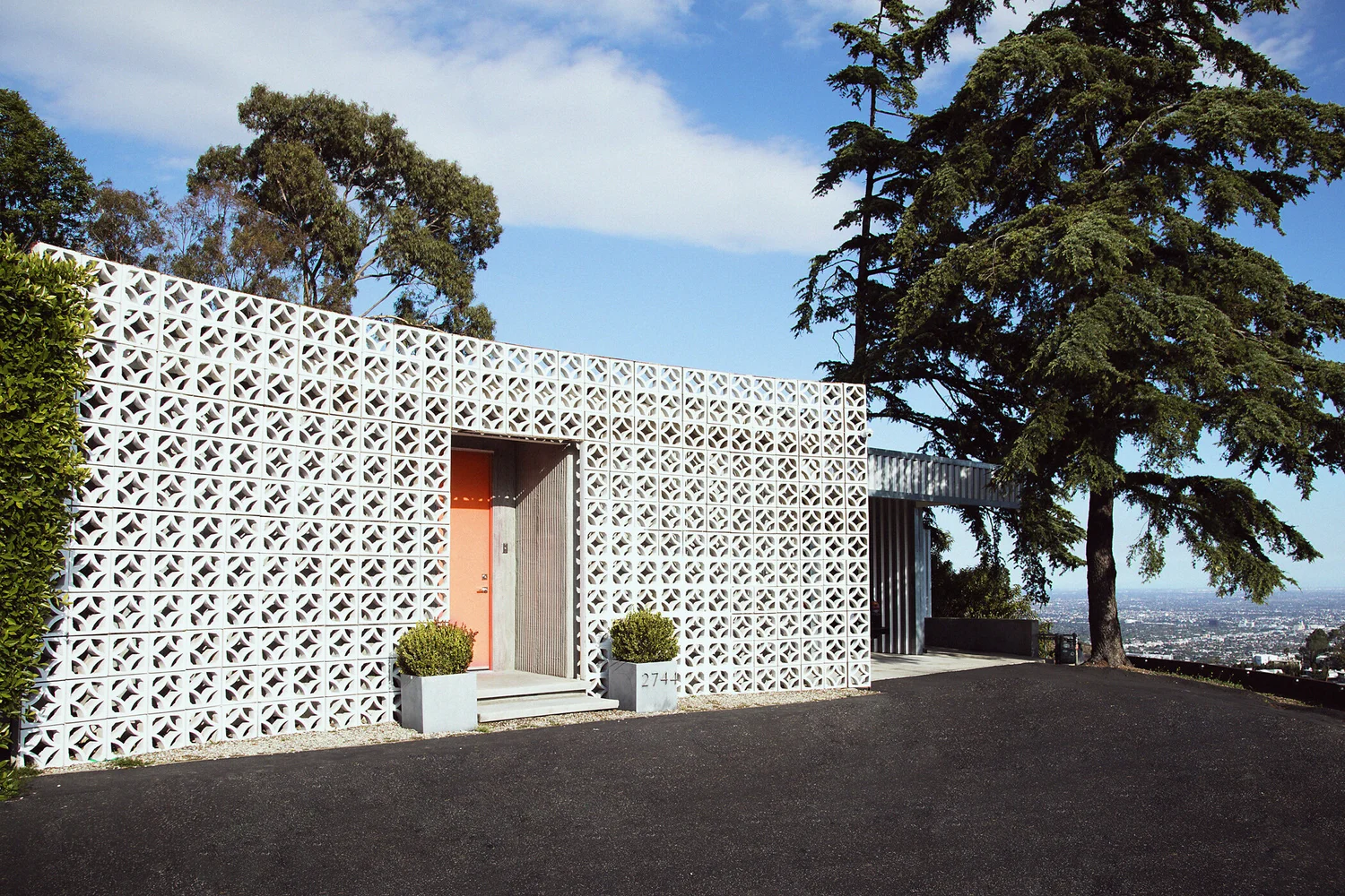 Roundhouse - Los Angeles production location - A serene midcentury ...