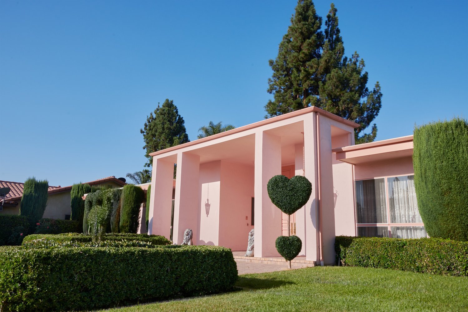 The Pink Palace Jayne Mansfield