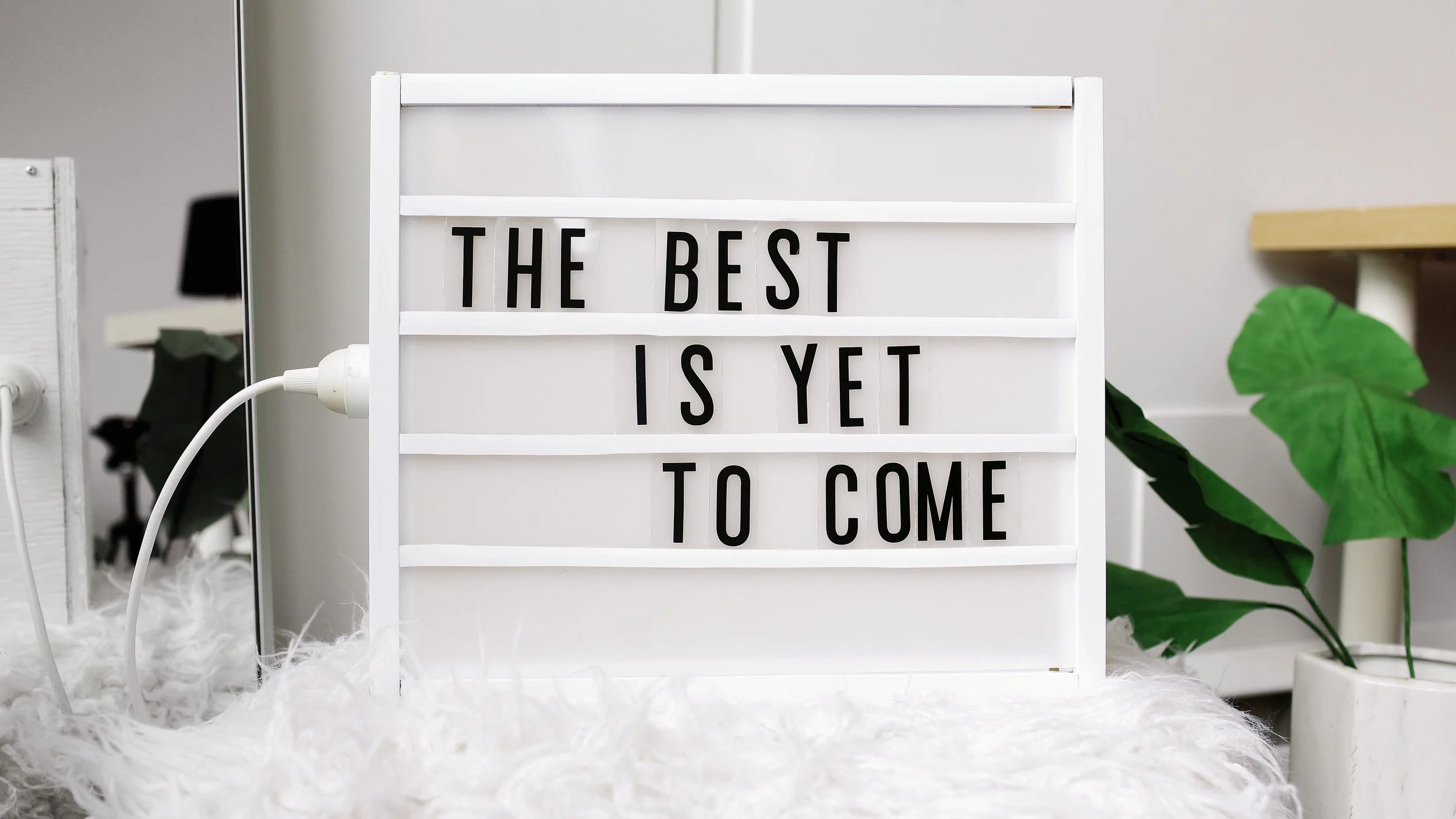 DIY LIGHT UP CINEMA BOX — The Sorry Girls