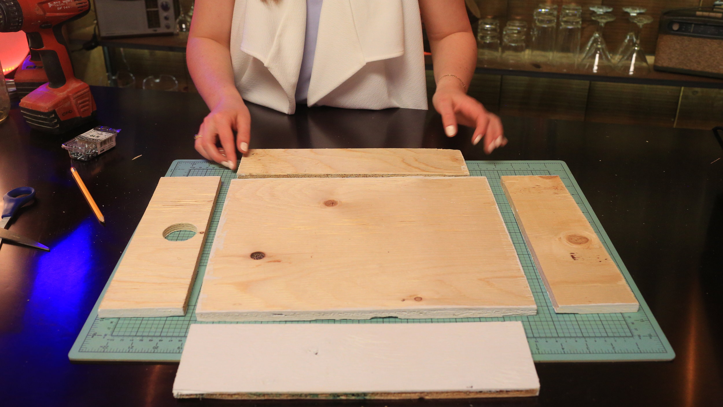 DIY LIGHT UP CINEMA BOX — The Sorry Girls