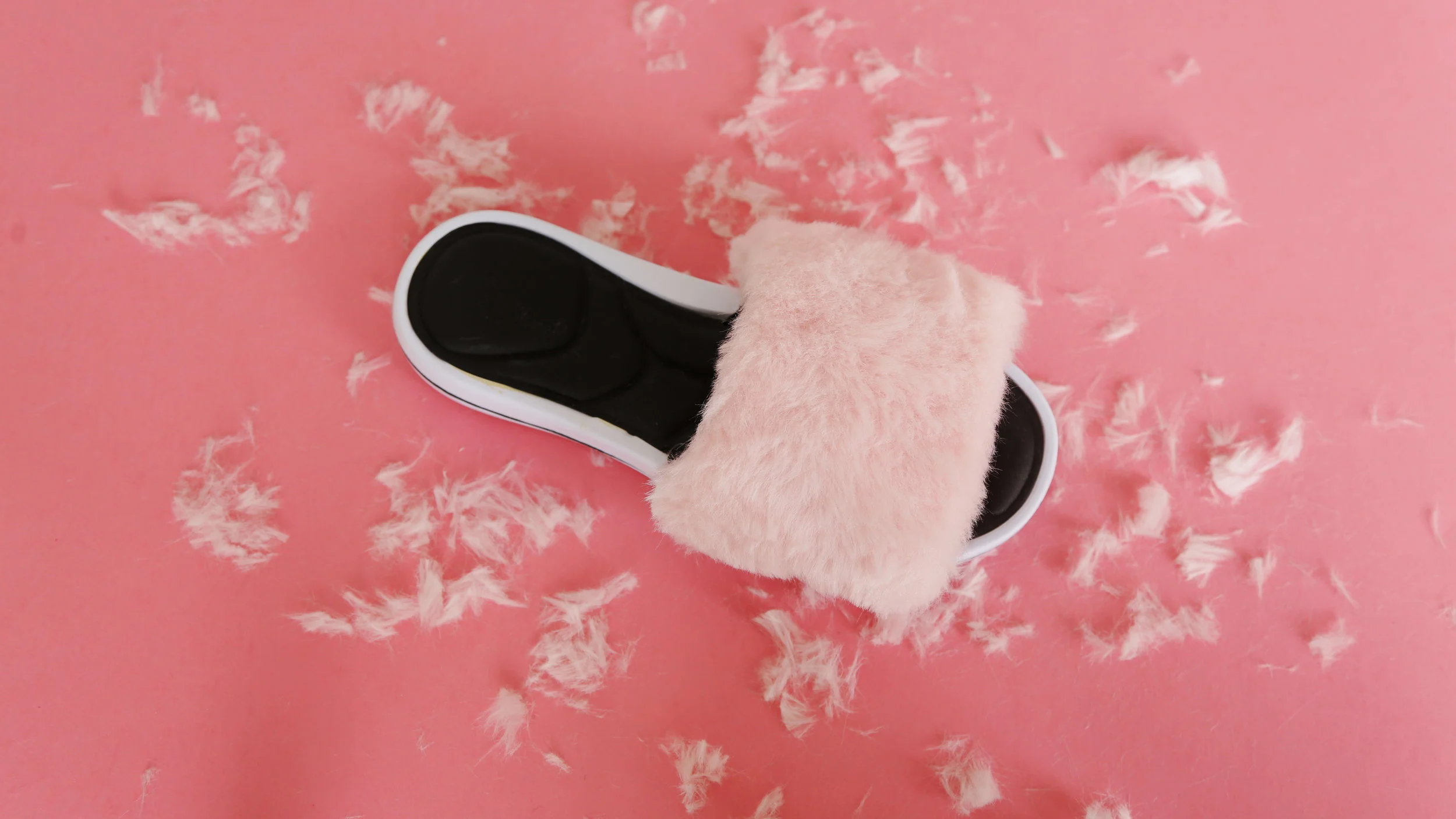 DIY RIHANNA INSPIRED FUZZY SLIDES — The Sorry Girls