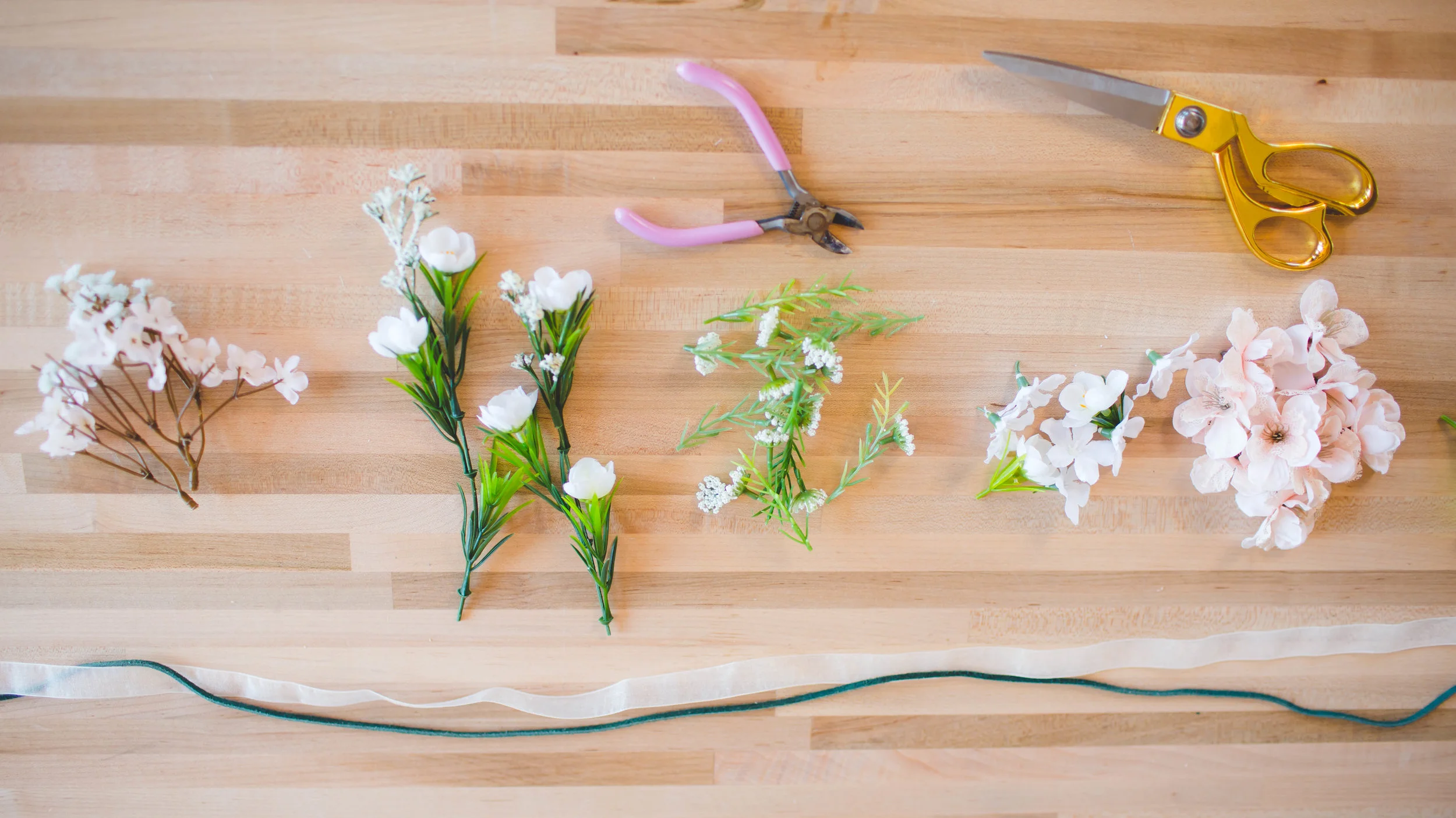 DIY WEDDING HAIR ACCESSORIES — The Sorry Girls