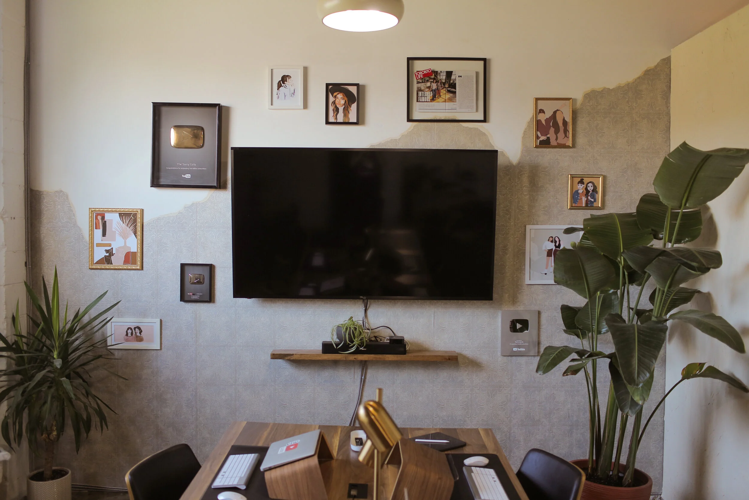 Mid Century Modern Parisian-Inspired Office Makeover - Loft Vibes — The ...