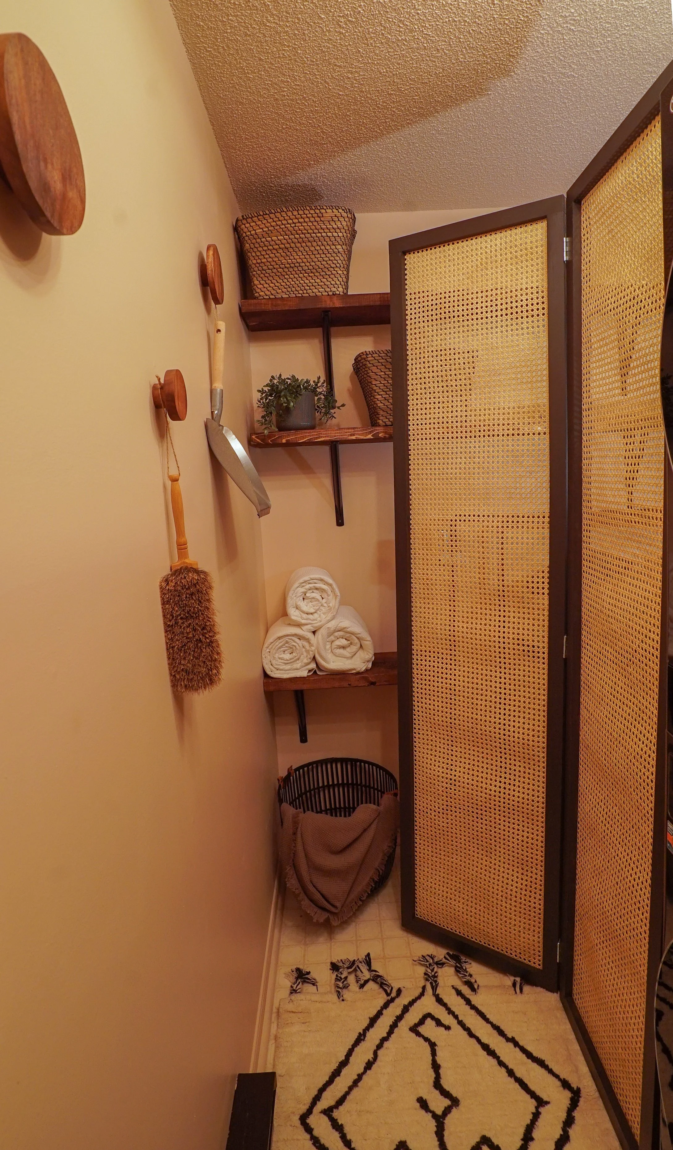 DIY Rattan Partition (step-by-step) — The Sorry Girls