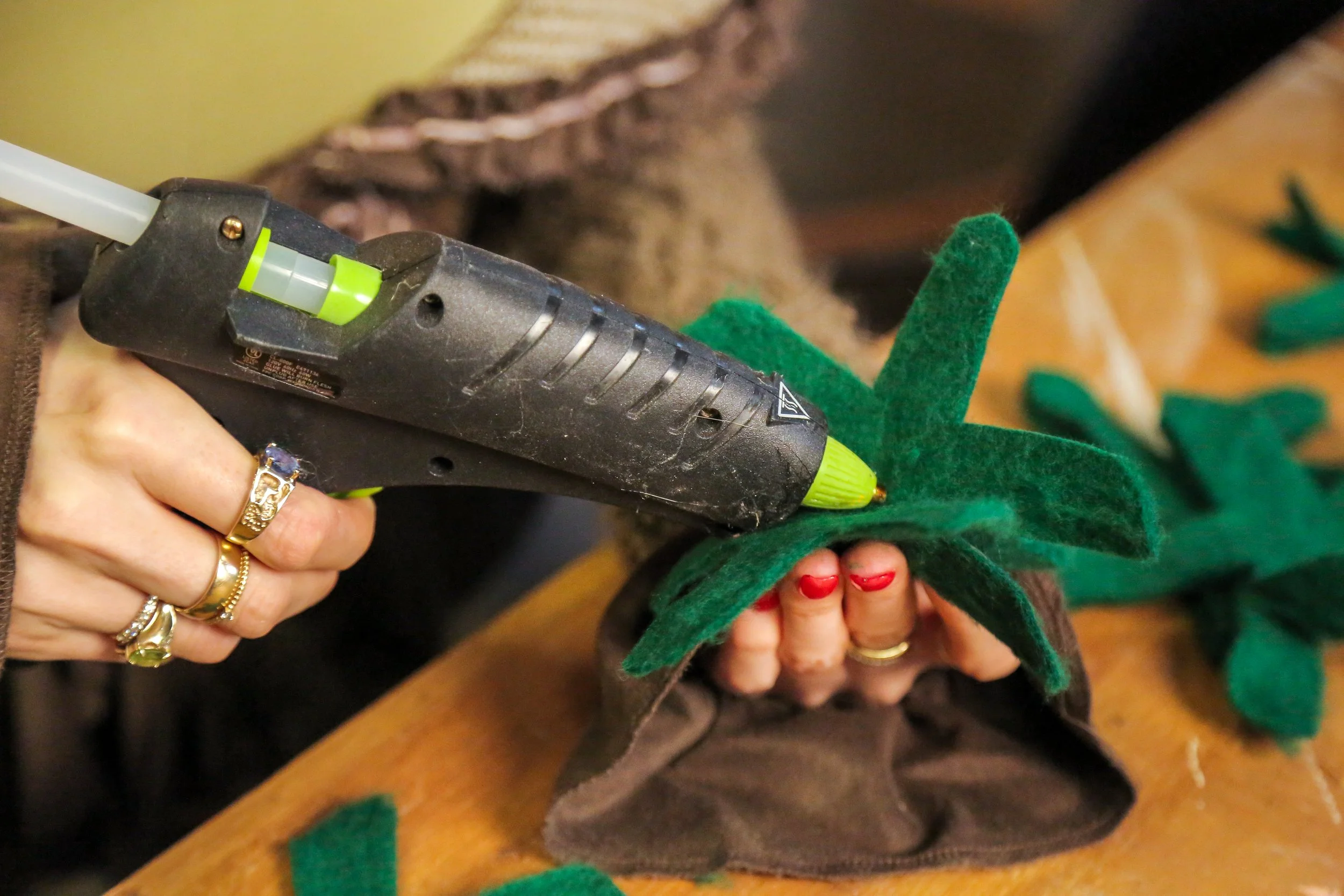 Making the West Elm Mistletoe Garland on a Budget — The Sorry Girls