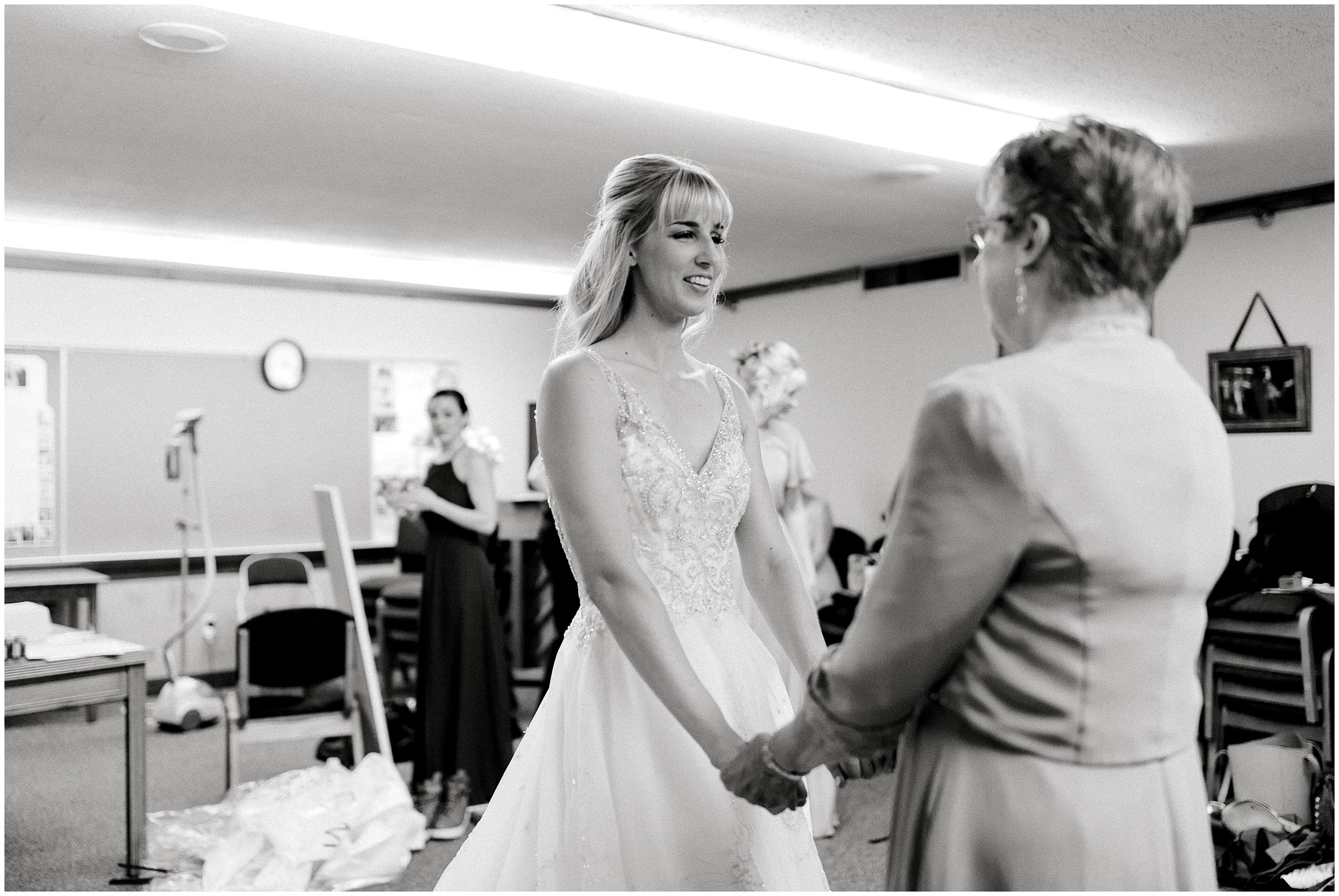 Jessica and Tim | Fort Snelling Memorial Chapel | Minnesota Wedding ...