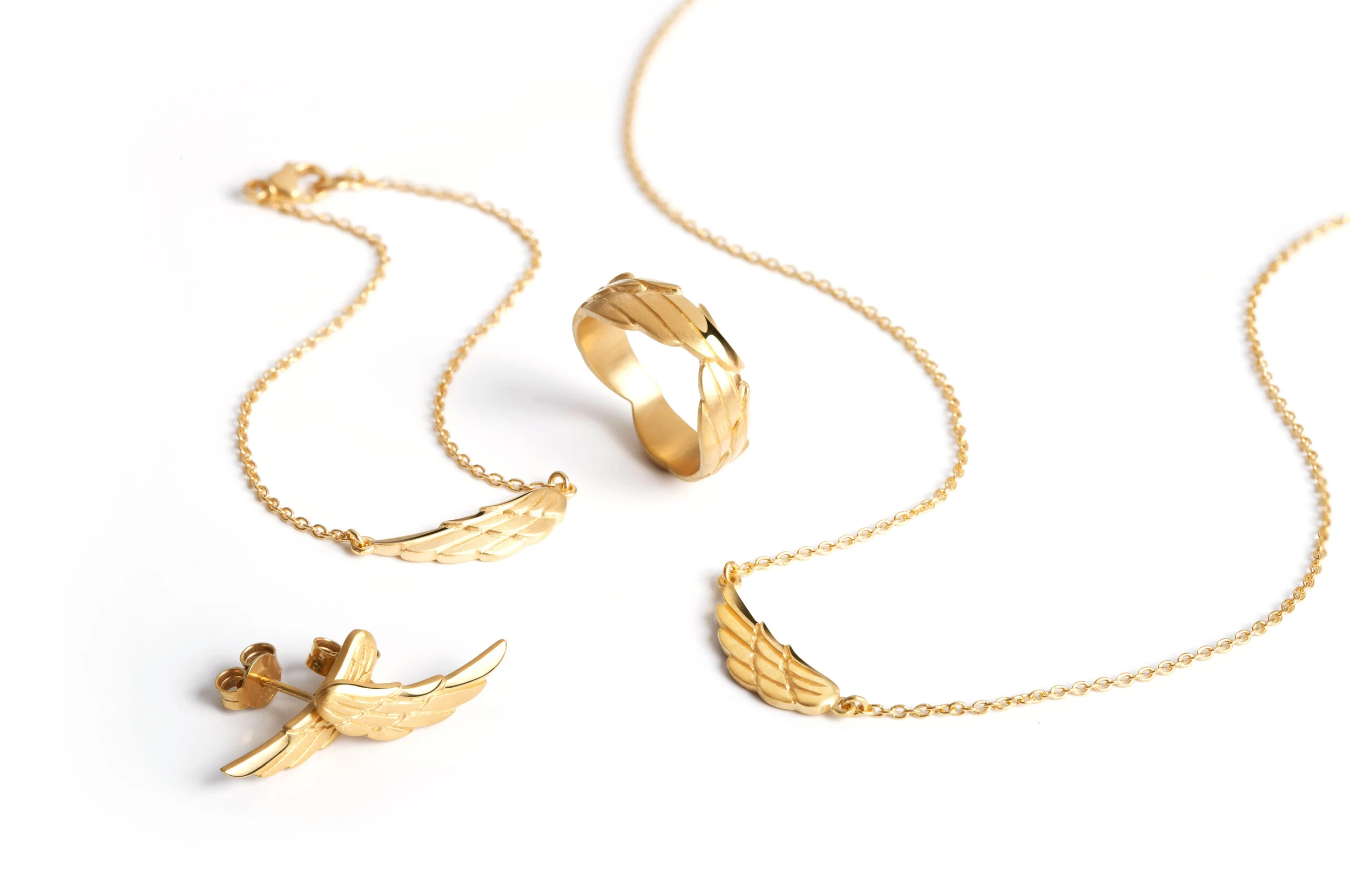 Hoop Wing earrings: rise up on wings like eagles