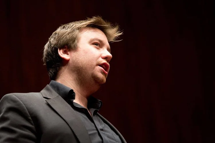Nicholas Scott performs with Arion Baroque Orchestra