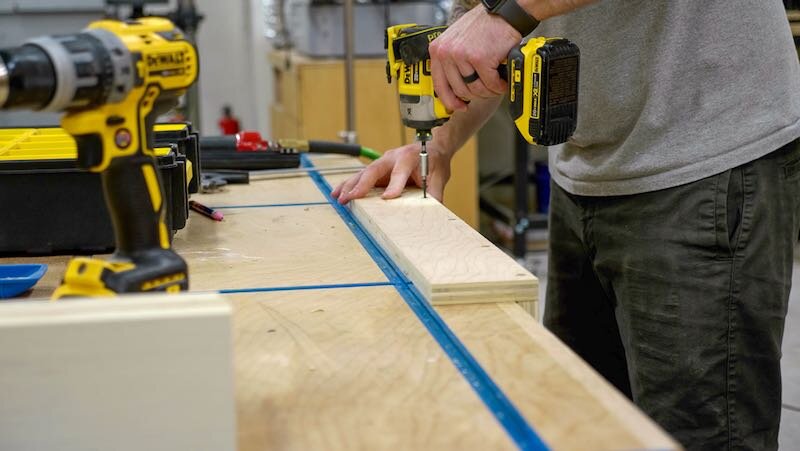 How To Build A DIY MFT-Style Outfeed Table, Assembly Table & Workbench ...