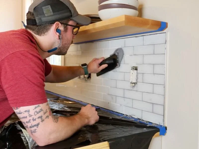 How To Install Subway Tile 🛠 Installing TILE BACKSPLASH for the FIRST ...