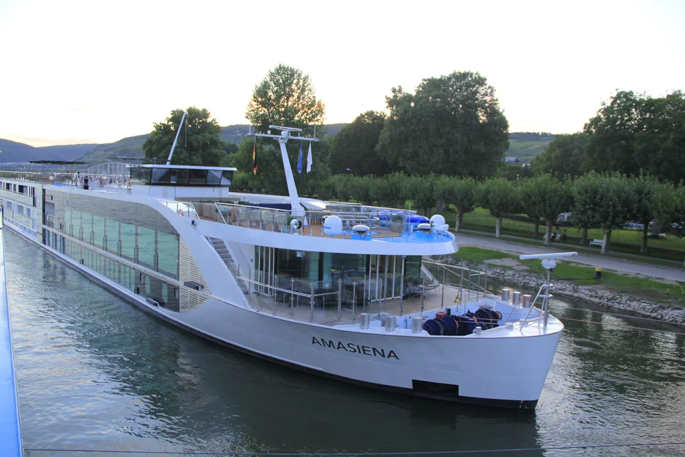 The 4 Types of River Cruise Staterooms on 135 Meter Longships — Dream ...