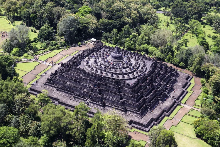 The Grandeur of Borobudur: Indonesia’s Most Visited Ancient Site — xyzAsia