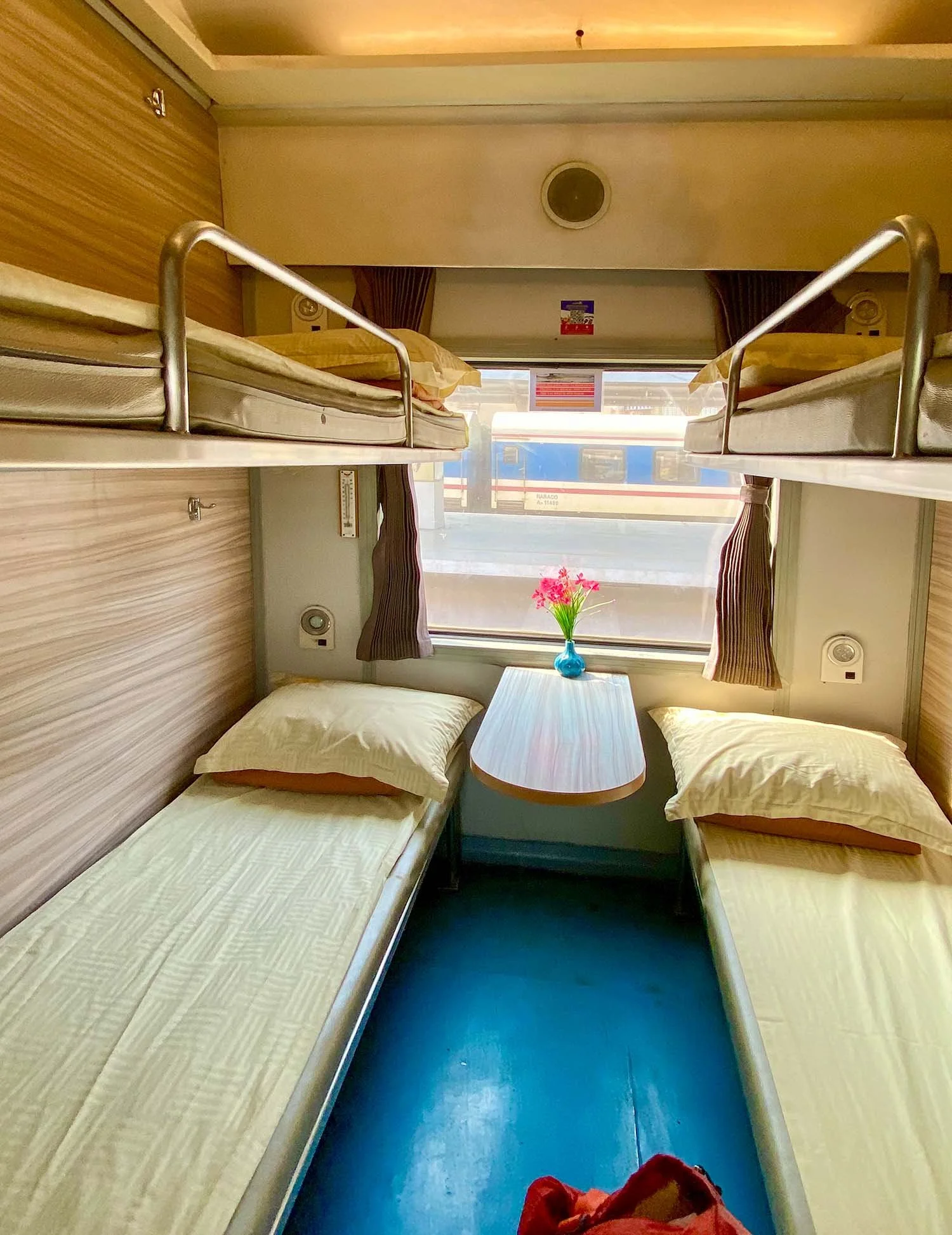 I Travelled on Vietnam’s Reunification Sleeper Train and Survived — xyzAsia