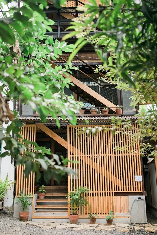 Rates & Amenities / BOOK — Vessel Hostel