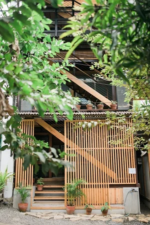 Rates & Amenities / BOOK — Vessel Hostel