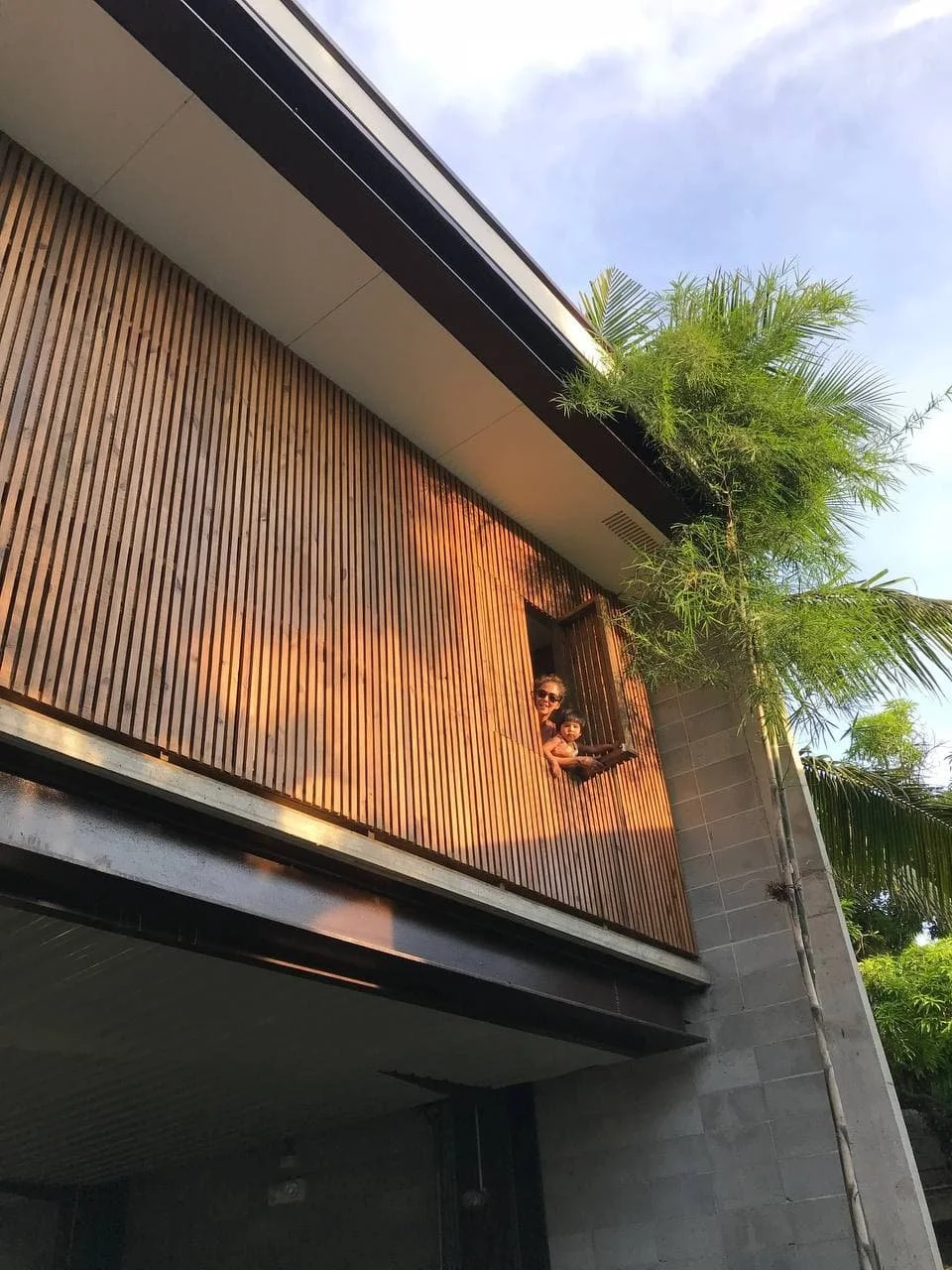 Rates & Amenities / BOOK — Vessel Hostel