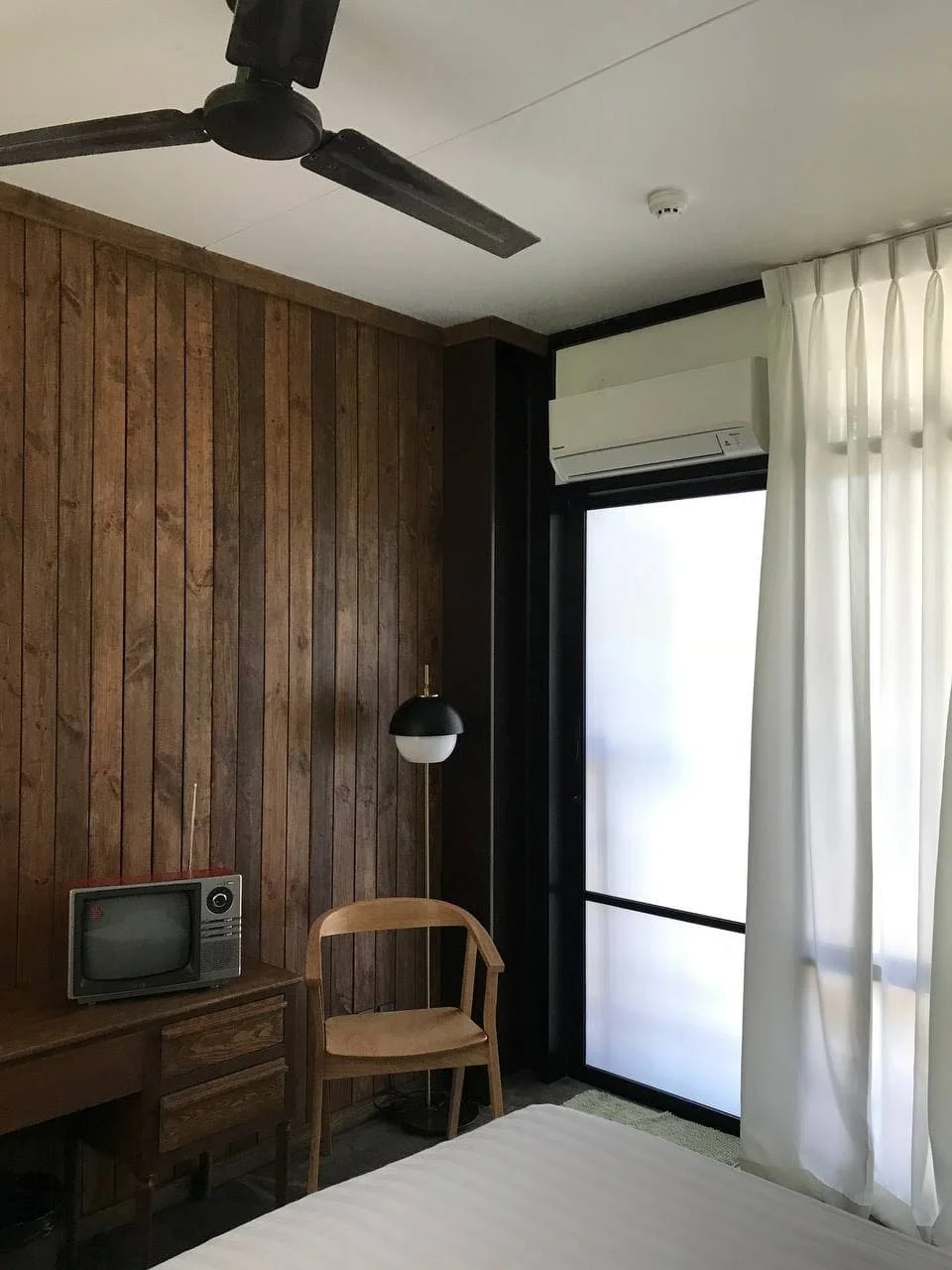 Rates & Amenities / BOOK — Vessel Hostel