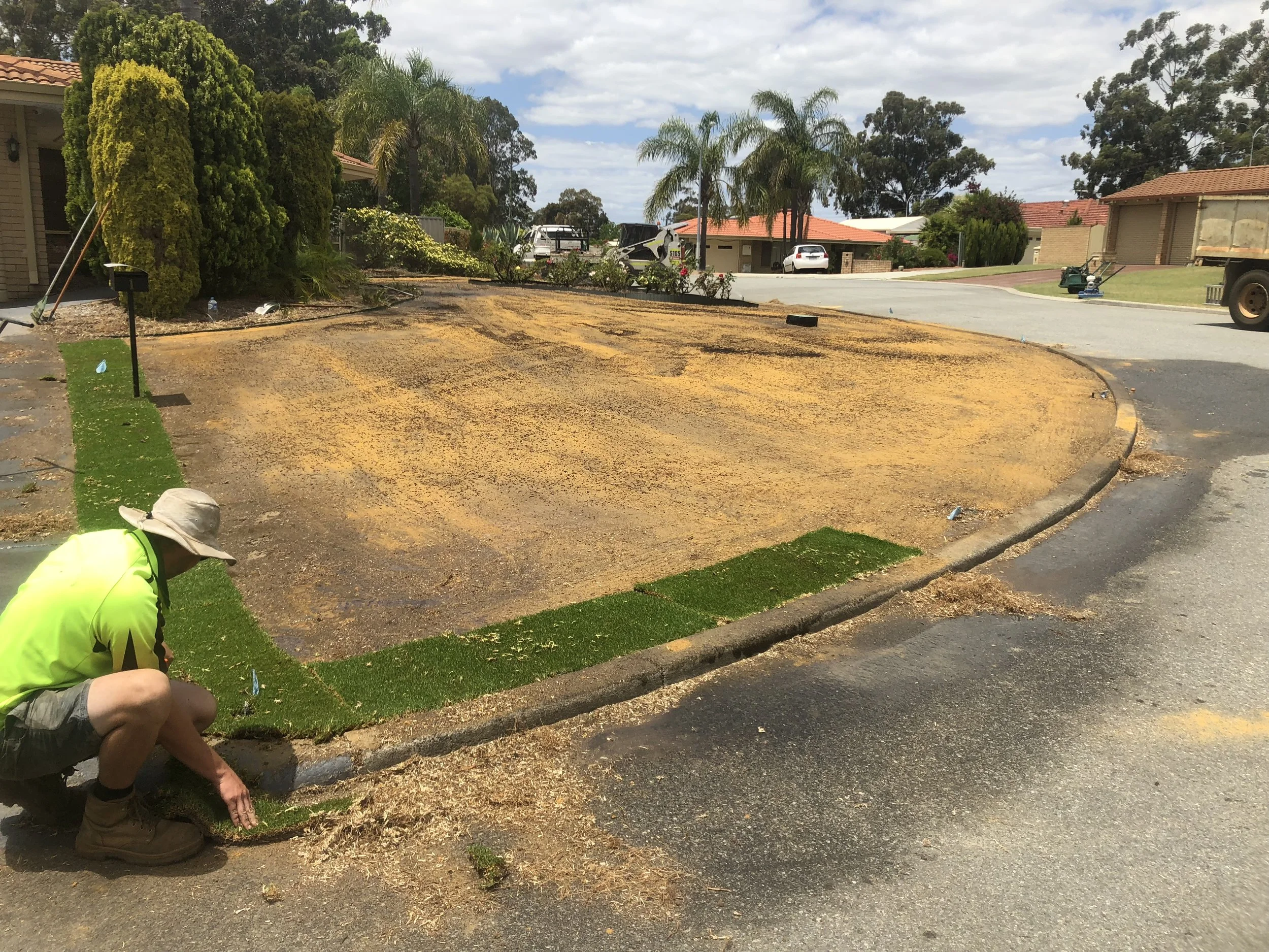 Perth Turf Supplier | Roll on Grass | Turf Farm | Roll on Lawn